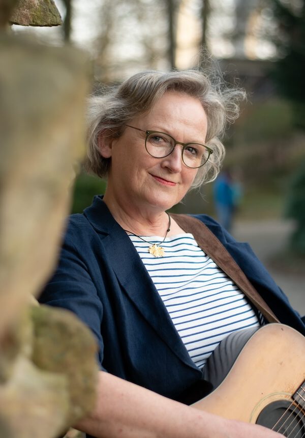 Marion Brix - Singer · Songwriter