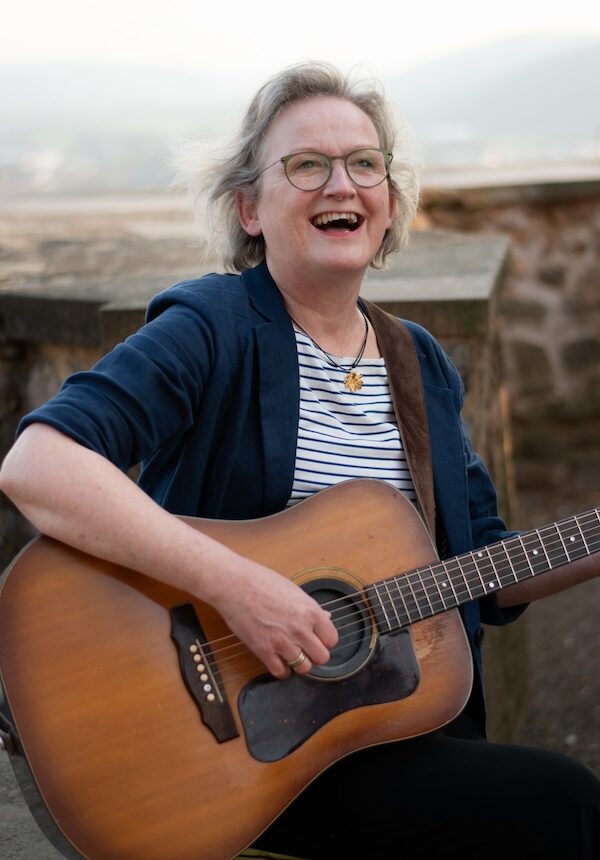 Marion Brix - Singer · Songwriter
